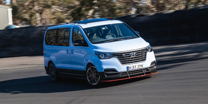 Get to Know the Hyundai iMax: Car Reviews, Specs & Prices | Driva