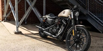 Harley-Davidson Iron 883 Review: Specs & Pricing