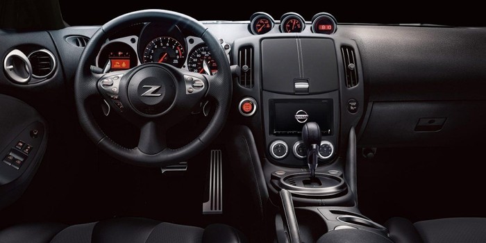 Nissan 370Z Review 2024: Specs, Price & Features | Driva