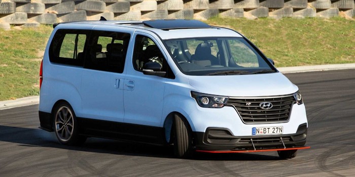 Get to Know the Hyundai iMax: Car Reviews, Specs & Prices | Driva