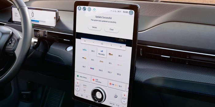 Top 10 Best Car Infotainment Systems in 2023 | Driva