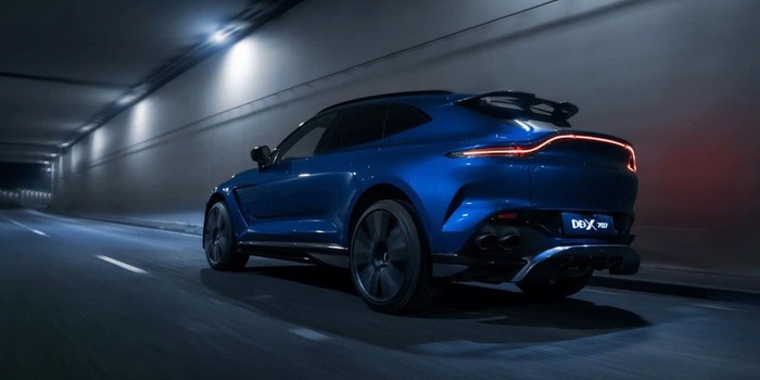 Top 10 Fastest SUVs in the World for 2023 and 2024: Top speed SUVS you ...